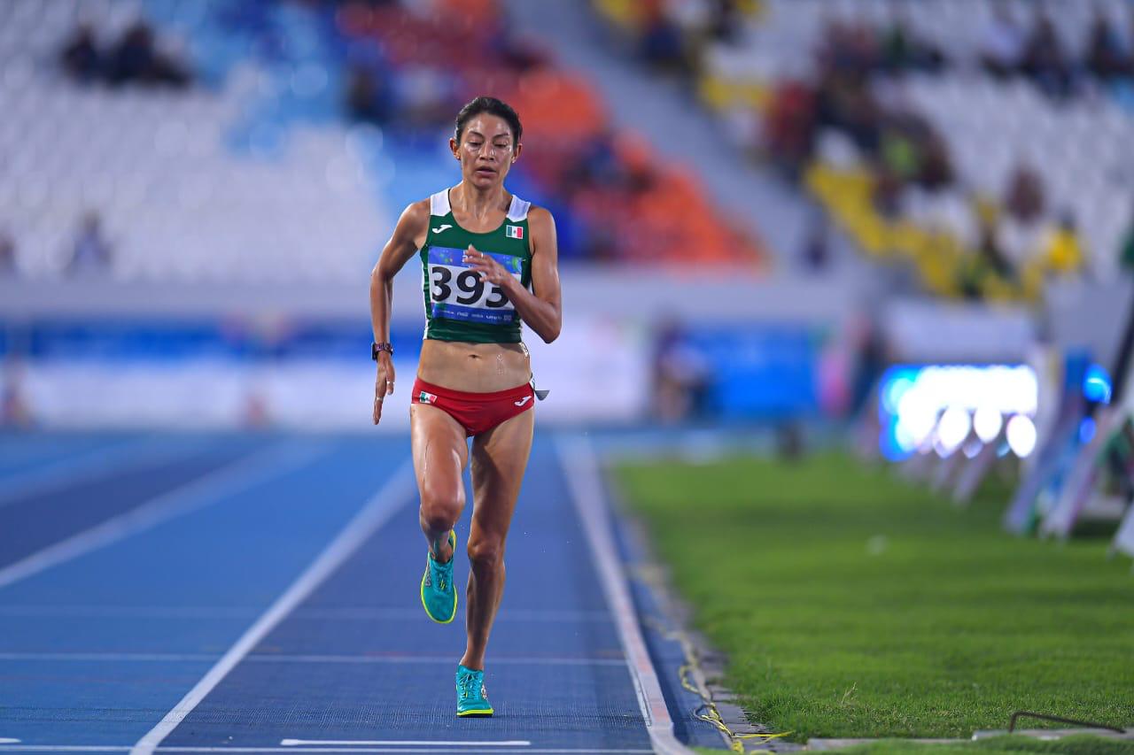 LA GACELA DE LA SAUCEDA, LAURA GALVÁN, IMPONE AHORA RÉCORD MEXICANO EN ...