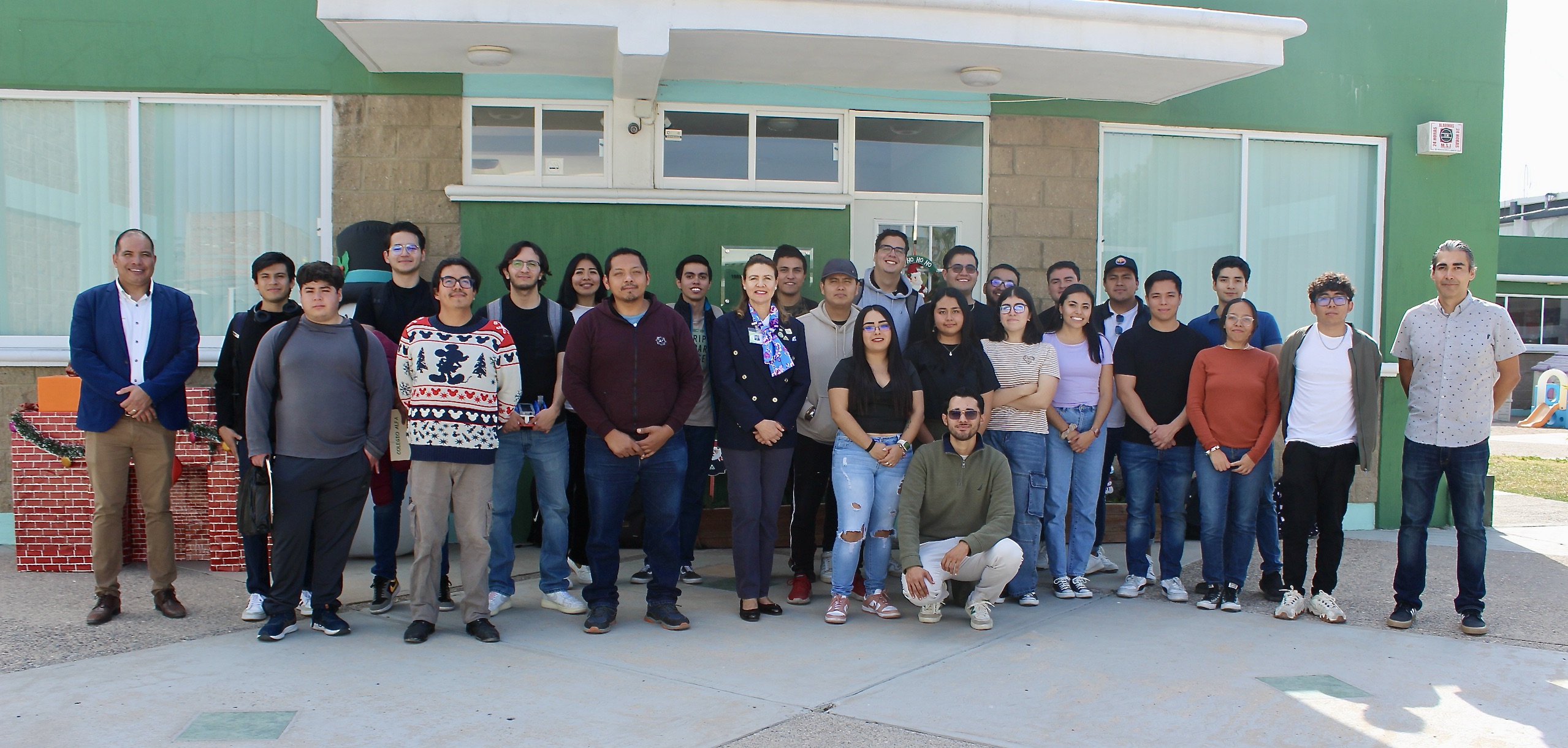 Estudiantes de DICIS UG motivan a jugar y comprender los sistemas ...