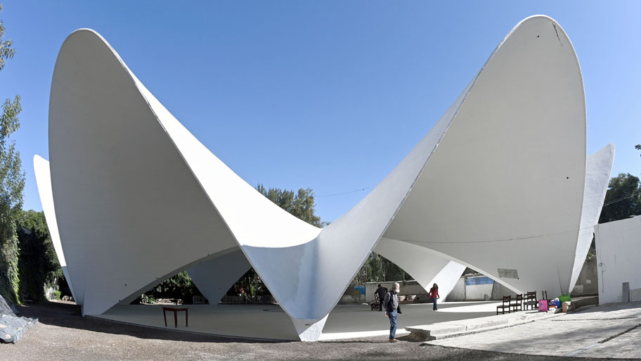 Se inaugura en París muestra del arquitecto español-mexicano Félix ...