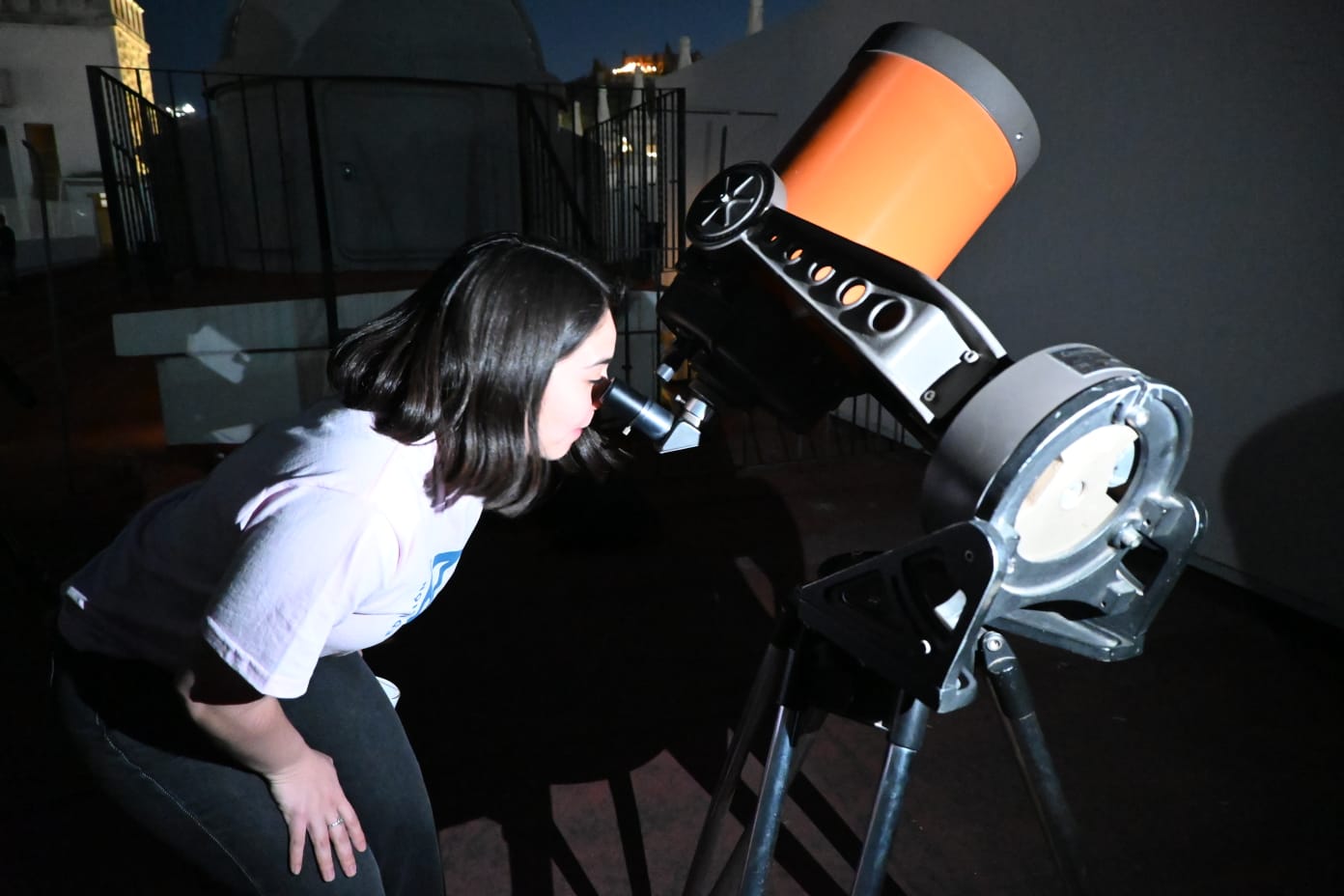 Exploran el cielo de primavera con charla y jornada de observación astronómica en la FILUG ...