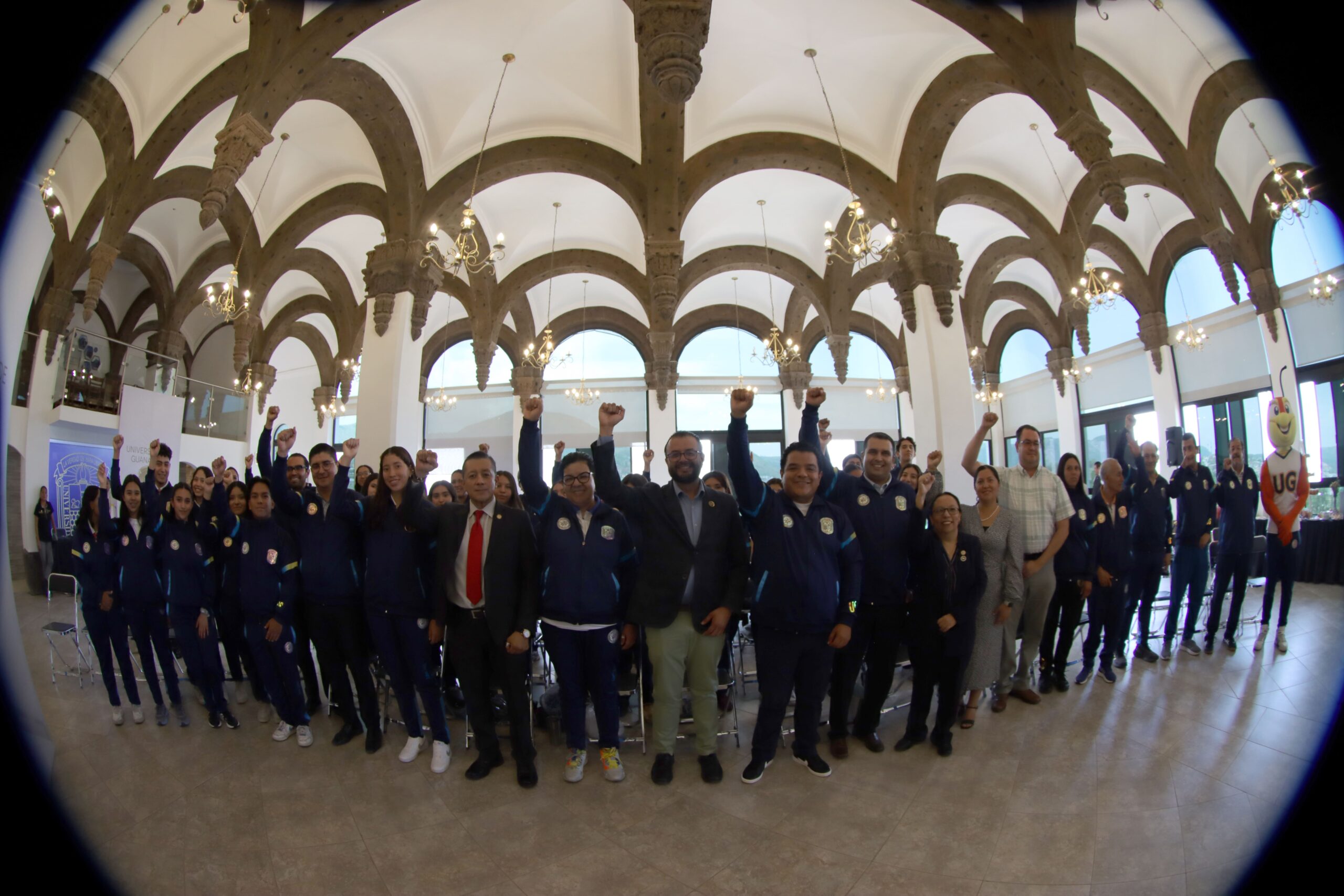 El CNMS abanderó a la delegación de deportistas que representarán a la ...